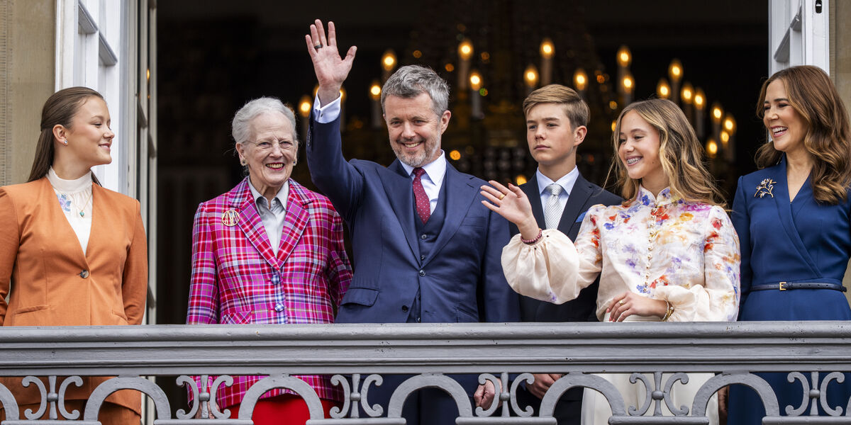 Nyt 'Klovn'- afsnit afslører vilde detaljer om Kong Frederik: Nu reagerer Kongehuset